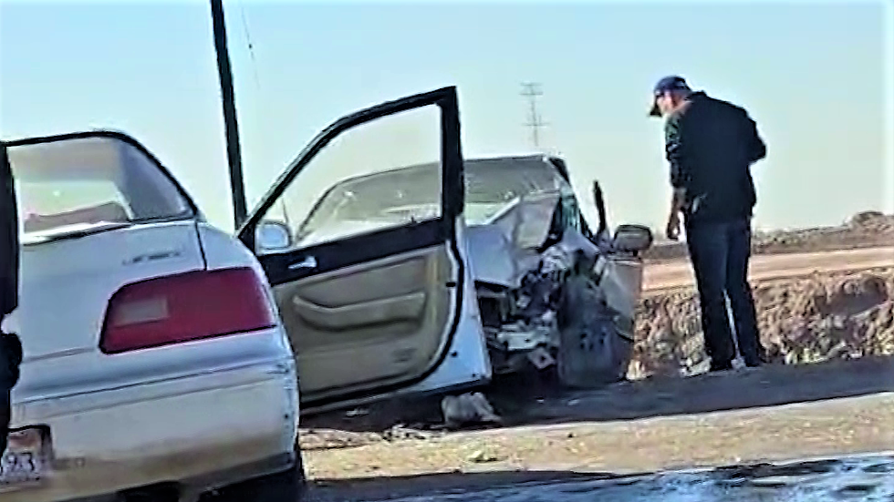 Choque frontal entre 2 autos deja al menos 7 lesionados en el Valle de ...